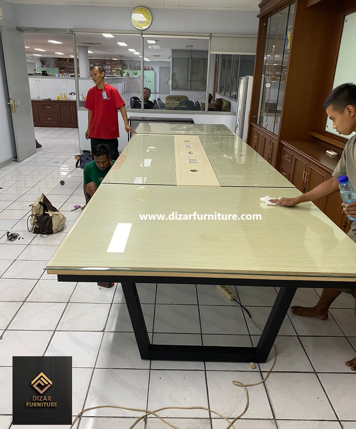 Meja Meeting Custom Bekasi - Dizar Furniture